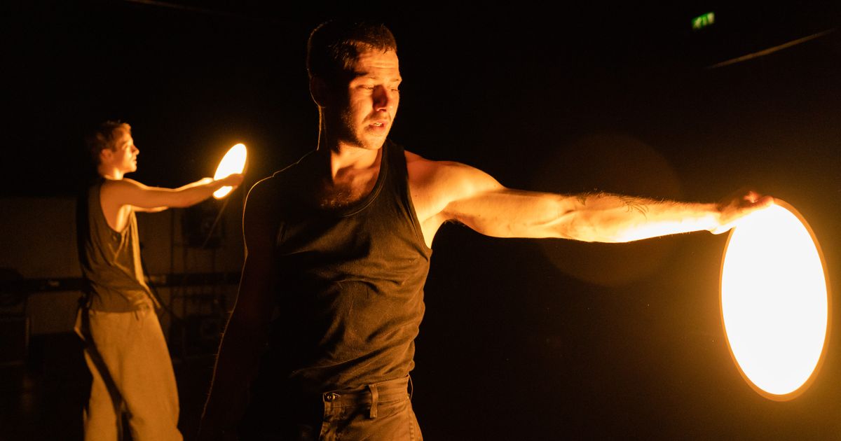 Refraction [breaking light] en FR/AGILE — Liam Mccall en Underdogz ...